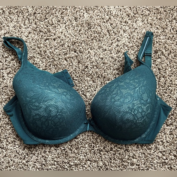 Lane Bryant | Intimates & Sleepwear | Two 4dd Bras The Green One Has ...